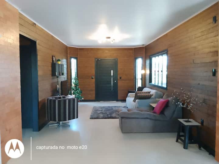 Casa A 200 Metros Da Praia - Laguna