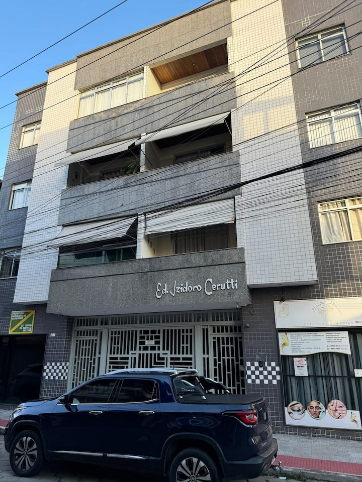 Apt 2 Qtos A Uma Quadra Do Mar Com Ar Condicionado - Guarapari