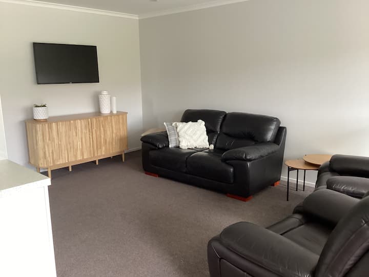 Modern And Stylish On Meyer - Alexandra, New Zealand