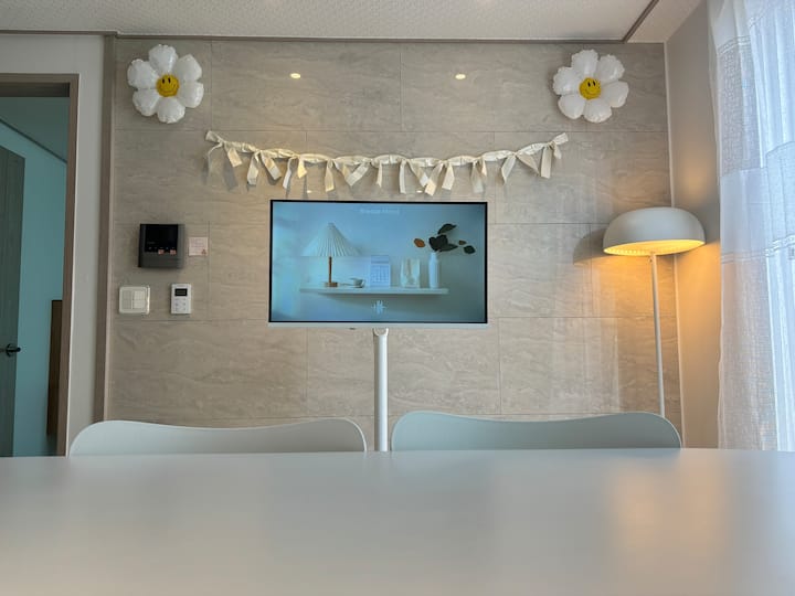 #특별할인 #이벤트진행중 #고척돔 #6인숙소 #무료주차 #신축 #넷플릭스 #1호선 #개봉역 - Bucheon-si