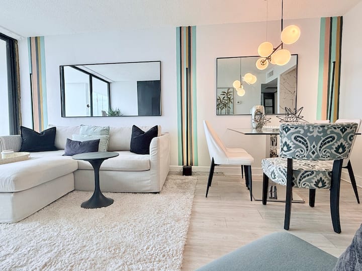 Waterfront Boutique Resort Pad - West Palm Beach, FL