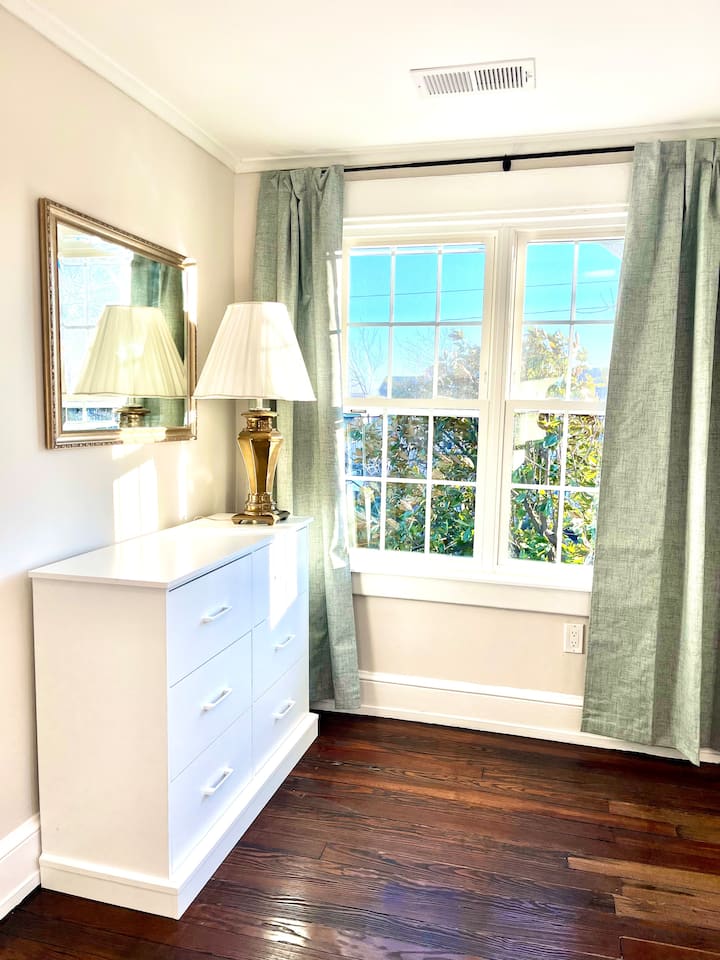 Clover Cottage - 6br/4bath Getaway - Alexandria, VA