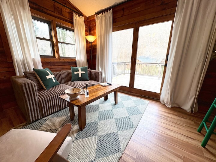 The Bear’s Den: Bunk Room, 5 Minutes To Wcu! - Sylva, NC
