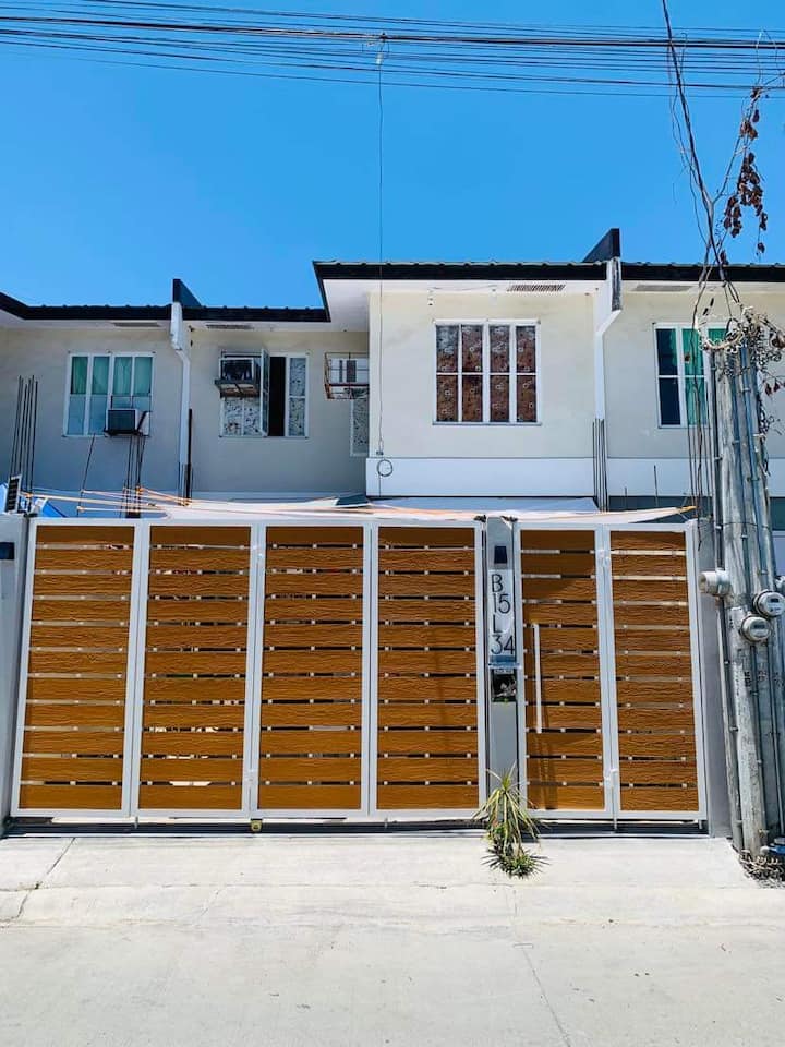 Home In General Trias Cavite - Cavite City