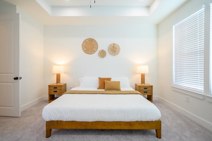 New Build Home • Sleeps 10 •  5 Mins To Downtown - Houston, TX
