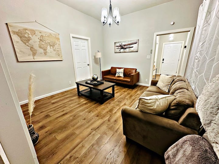 Elegant 3bd/1.5ba In Mansion Flats-walk To Dwntwn - Sacramento, CA