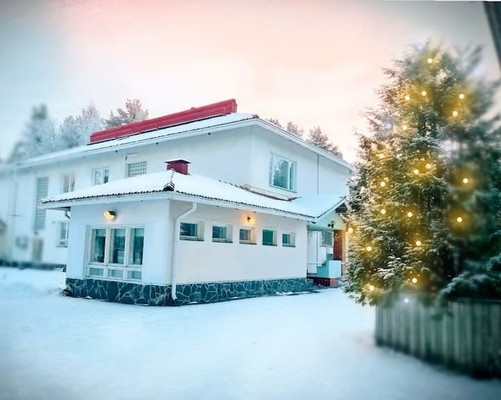 Paritalon Puolikas, 200m2 - Oulu