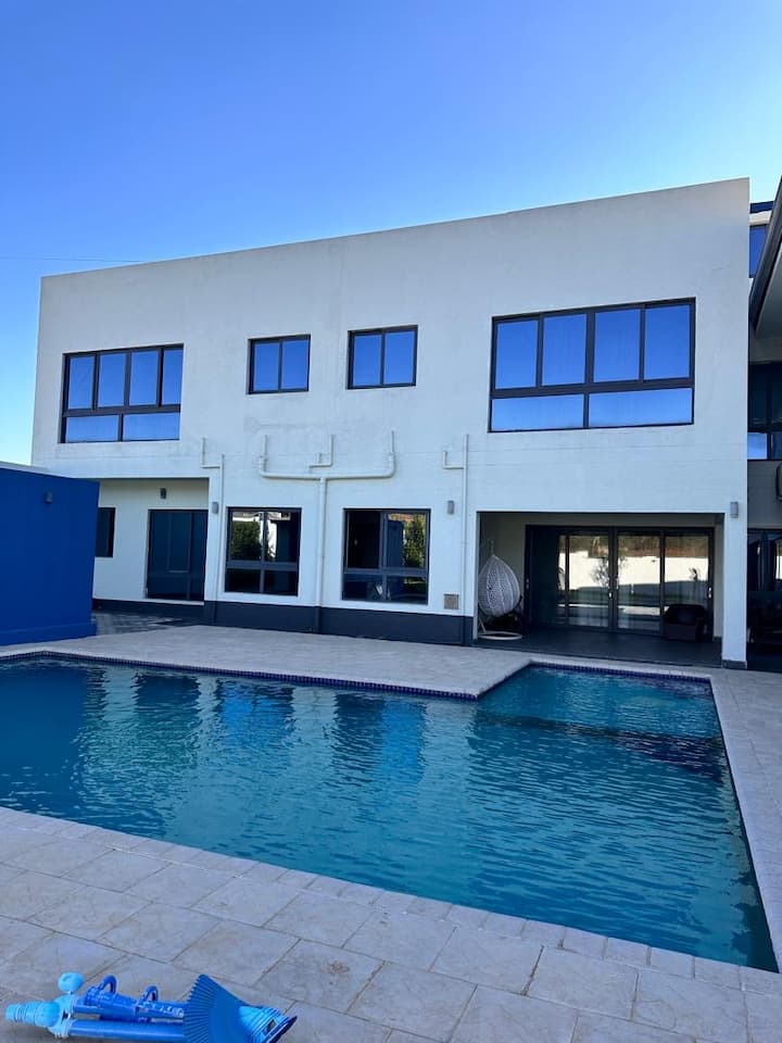 Eden Escape - Zimbabwe