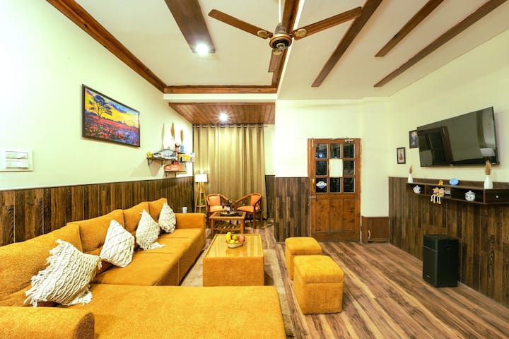 Swiss Cottage 4 Bhk- Parking+power Back-up+garden - Manali