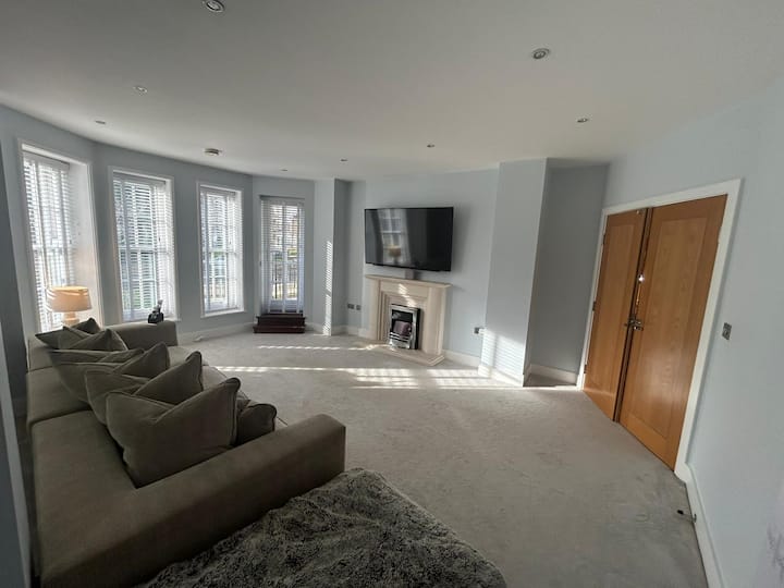 Holwood Apartment - Bromley