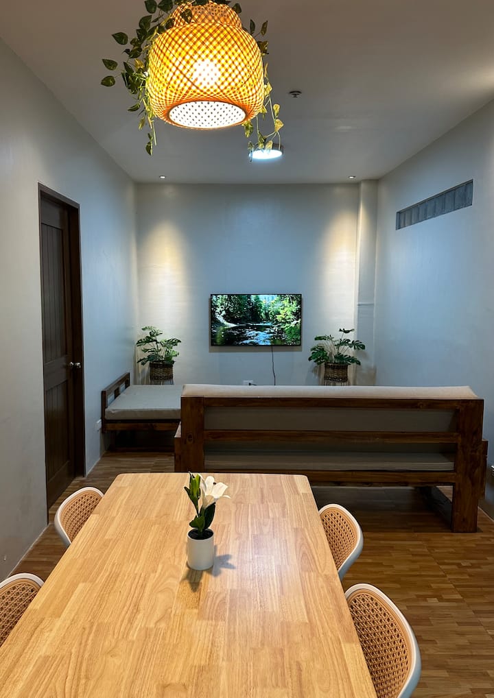 2 Bedroom Haven #4 - Near City Proper (W/ Parking) - Baguio
