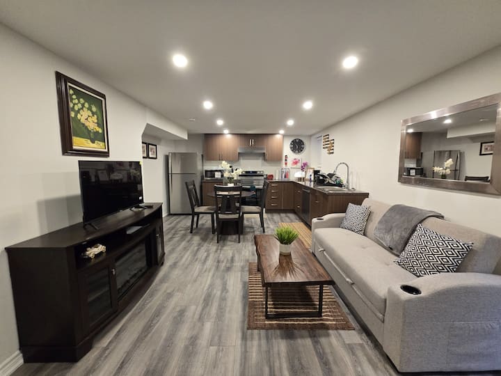 Cozy 2-br Basement Apt Near Wonderland&vaugh.mills - Vaughan
