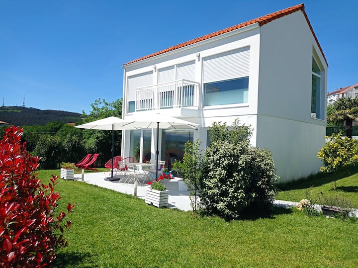 Casa 3 Lar Jardín - Parking Privado - Santiago de Compostela
