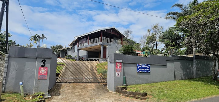 Cam's Corner Family Home - Port Shepstone