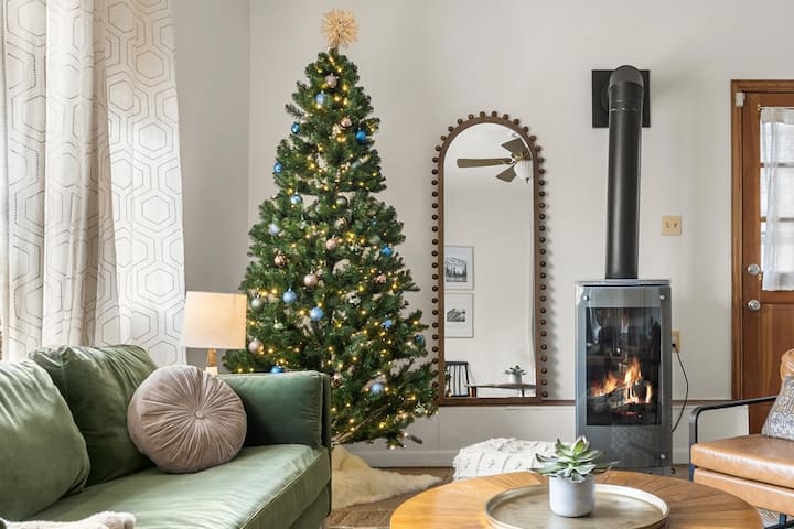 Hottub · Big Yard · Firepit · Games · King Bed - Wheat Ridge, CO