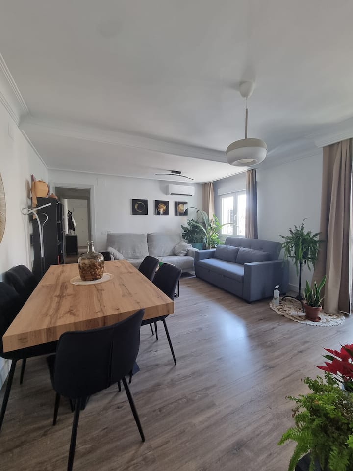 Habitación En Plaza Elíptica, Limpio Y Tranquilo - Getafe