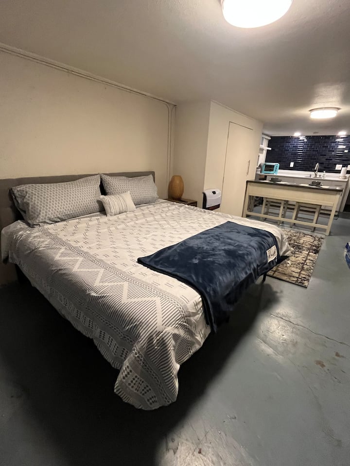 Cozy Reno Studio Near Hot Spots - Reno, NV