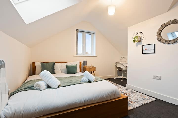Stylish 2br Flat With Balcony - Oxford