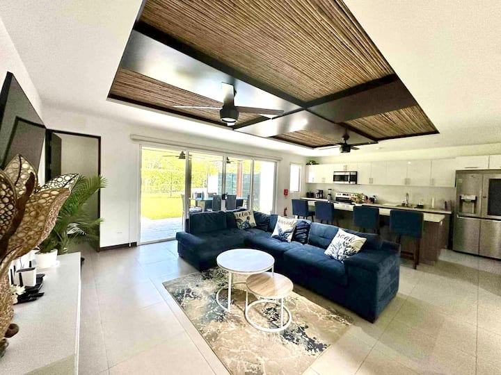 Amazing 4 Bedrooms /Villa/jaco - Costa Rica