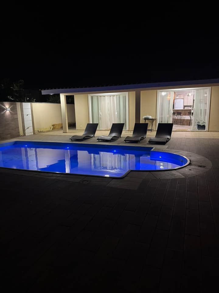 Refúgio Em Coroados Com Piscina A 1 Quadra Do Mar - Guaratuba