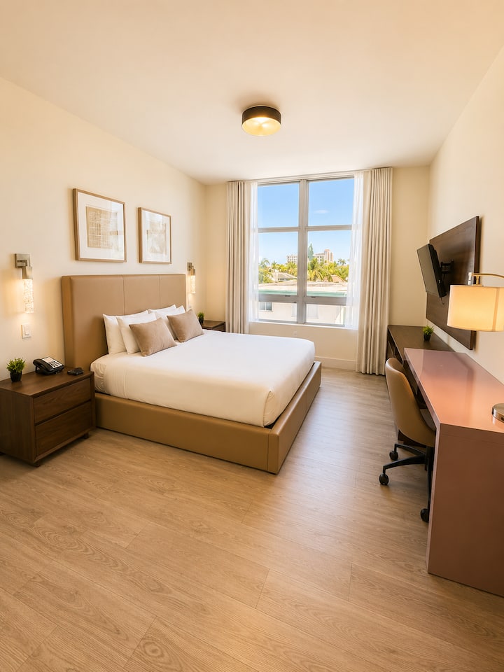 Stylish Studio | Rooftop Pool & Hollywood Beach - Fort Lauderdale-Hollywood Airport (FLL)