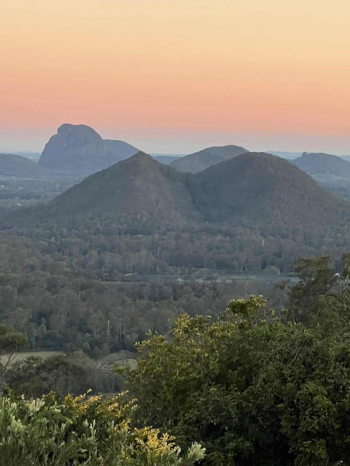Vintage Views Glasshouse Mountains - Beerwah