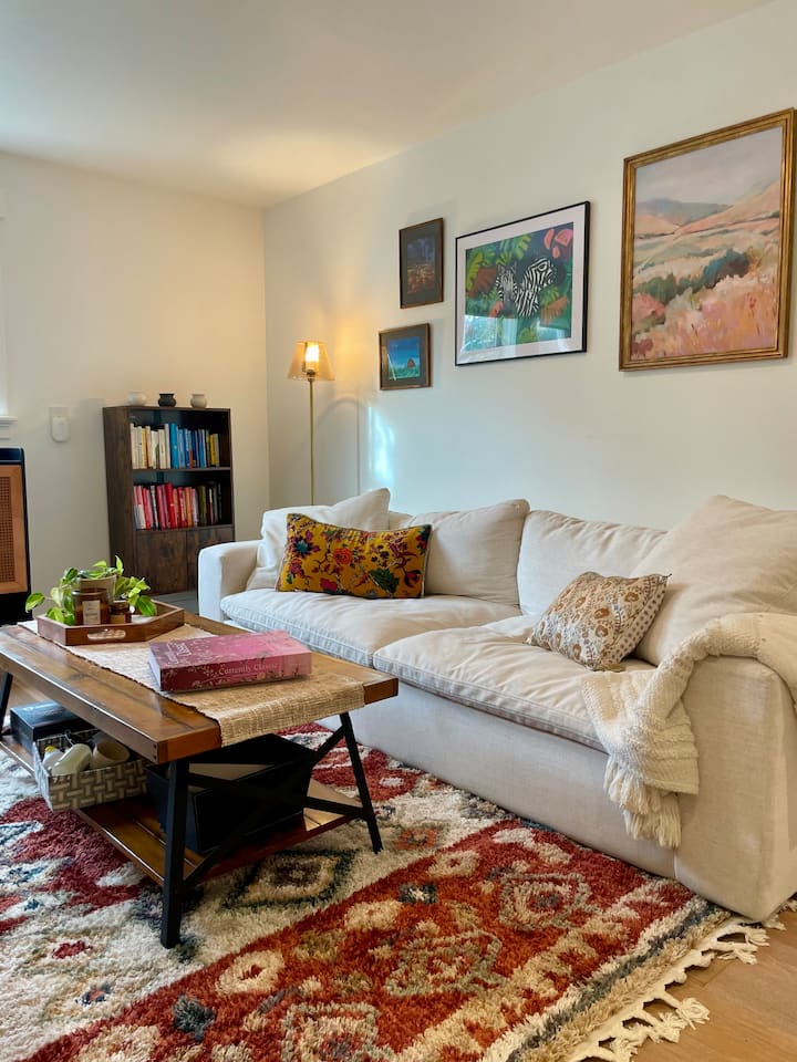Luxury Art Deco 1bd/1ba Stay With Zen Garden - San Francisco, CA