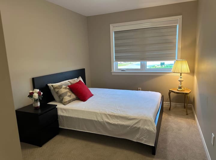 Single Luxury Room - Gatineau