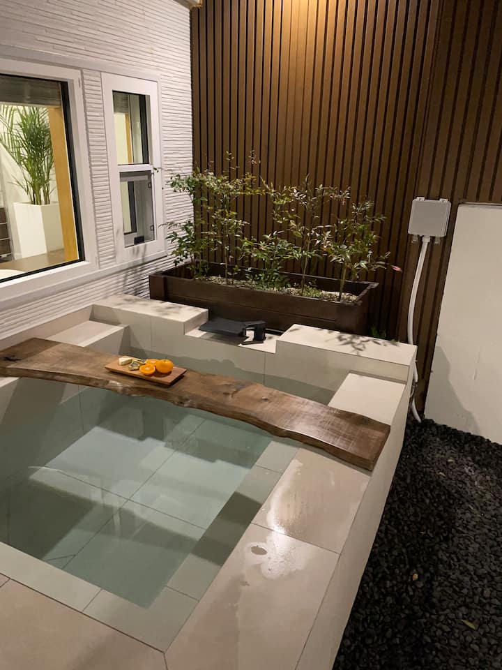 Jeju, Staymanet A/제주커플숙소/제주감성숙소/프라이빗야외온수자쿠지/제주독채숙소 - South Korea