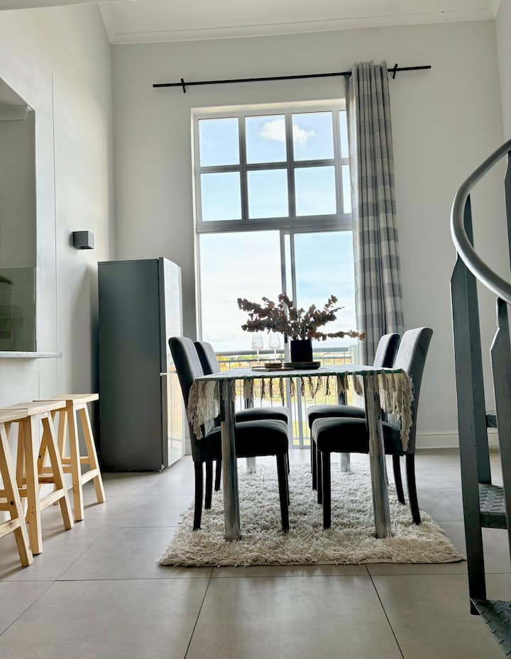 Serene Loft Apartment - Parklands