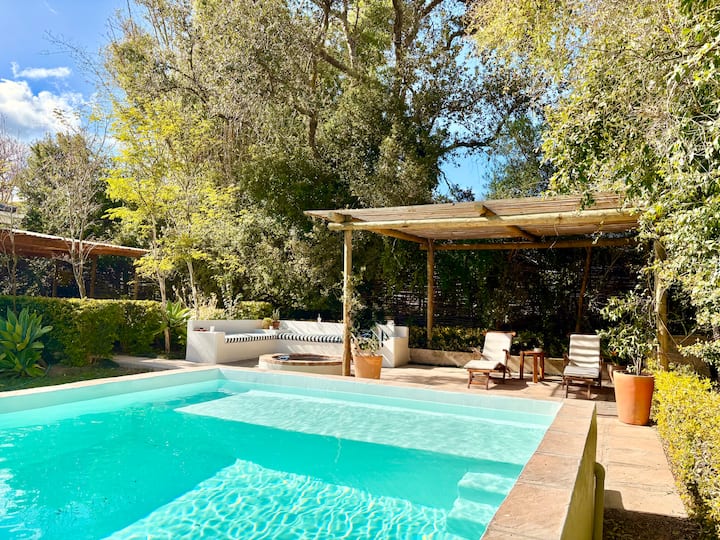 Exclusive Poolside Cottage In Prime Location - Swellendam