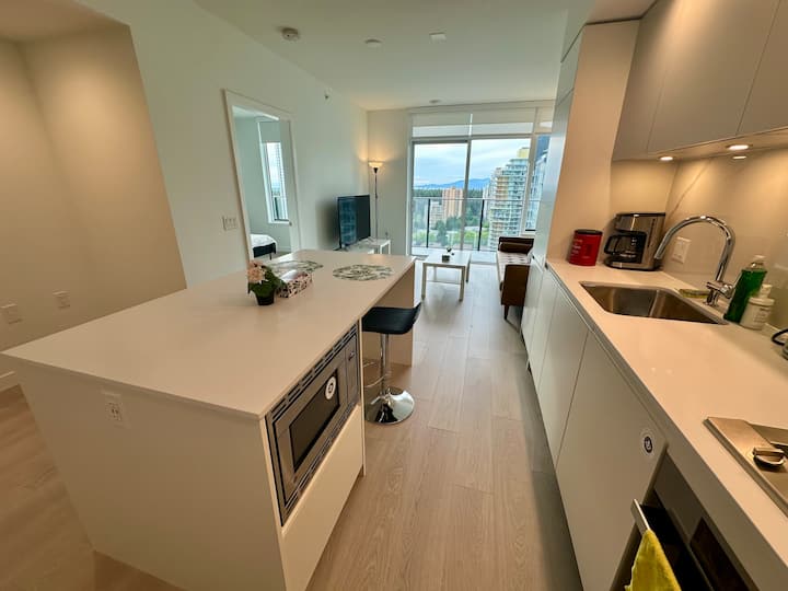 Excellent Location 1br&1bt Metrotown Mall - New Westminster