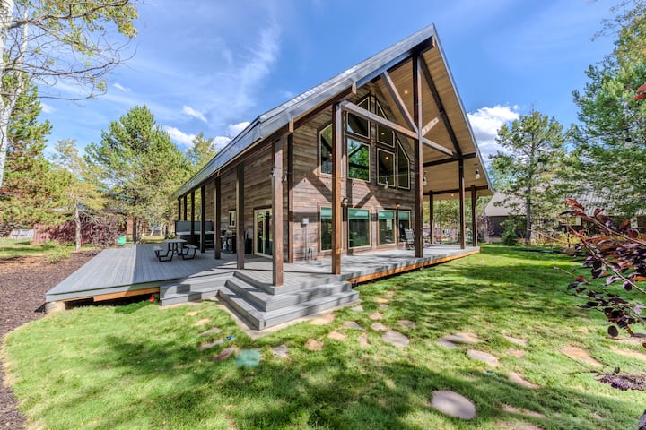 Sleep 20+ | Yellowstone | Hot Tub | Trail Riding - Henrys Lake, ID