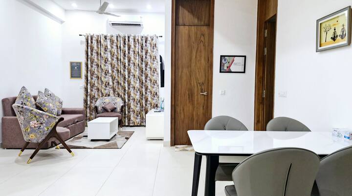Homlee-gokul 3bhk Flat-lift-parking-vaishali Metro - Ghaziabad