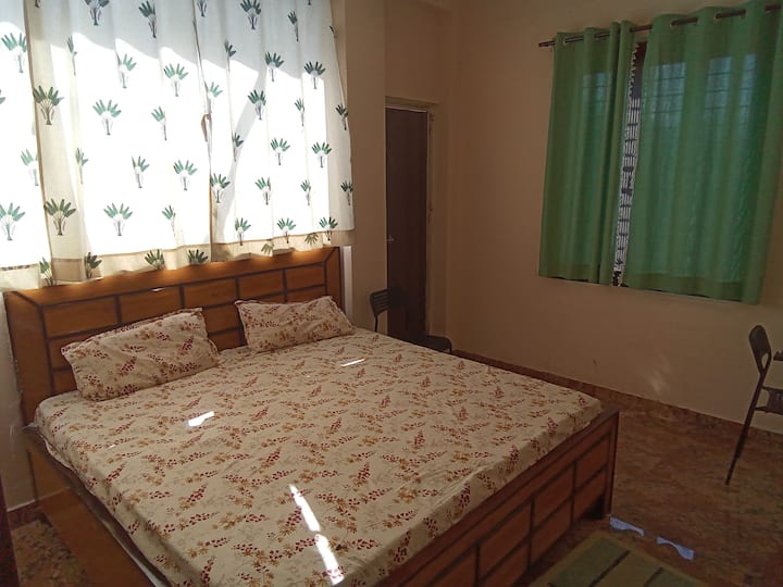 Hill View Single Room - Gwalior