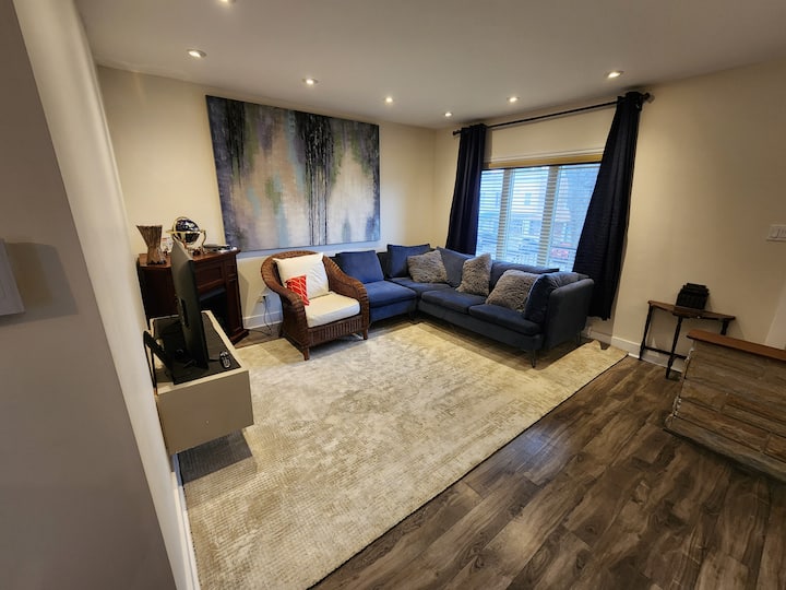Spacious - Quiet, Great Area, Amenitie - Dorval