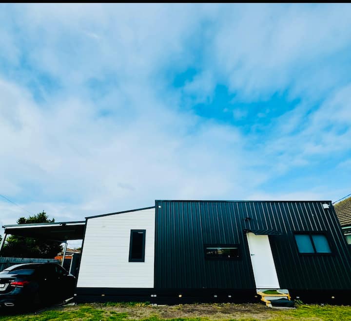 Cozy Tiny House By The Beach - Frankston