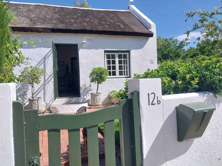 Thatch Cottage @ The Little Gem - Montagu