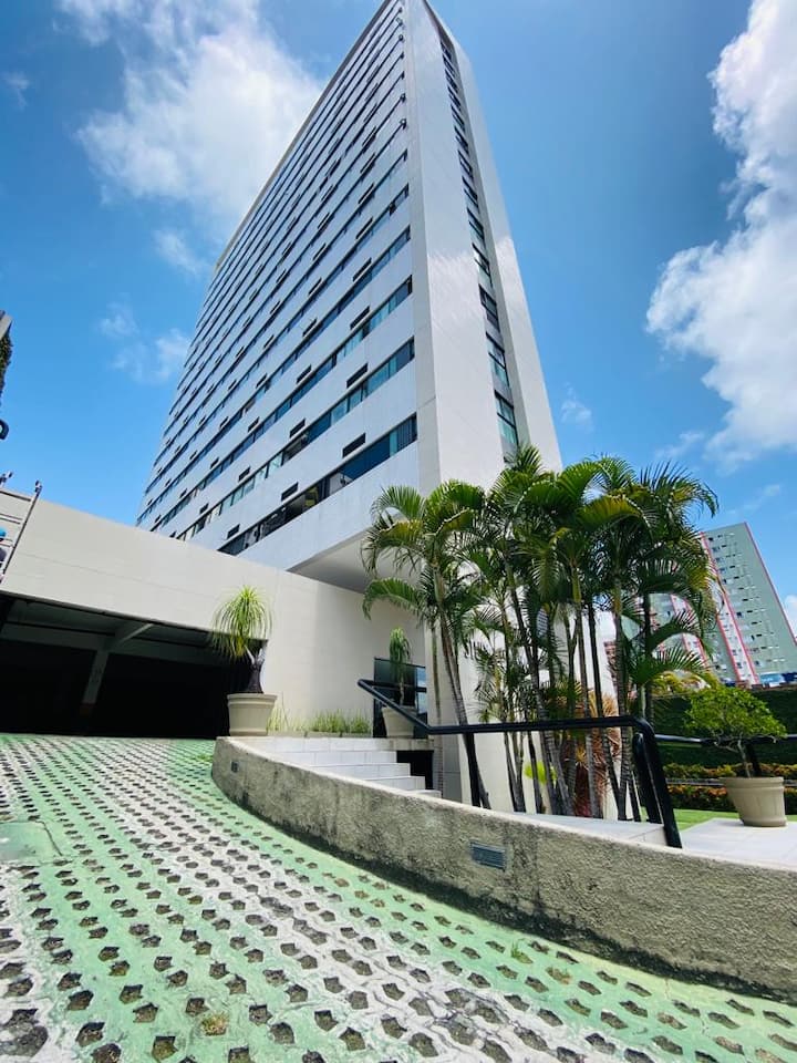 Flat Boa Viagem. Completo E Excelente Localização - Recife