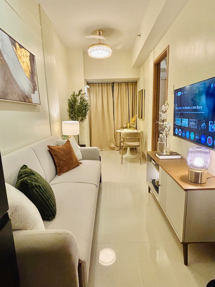 New Shore 3 Angie Suite W/balcony Near Moa - Metro Manila