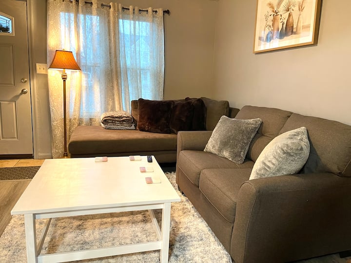 Cozy Home Away From Home - Woodbridge, VA