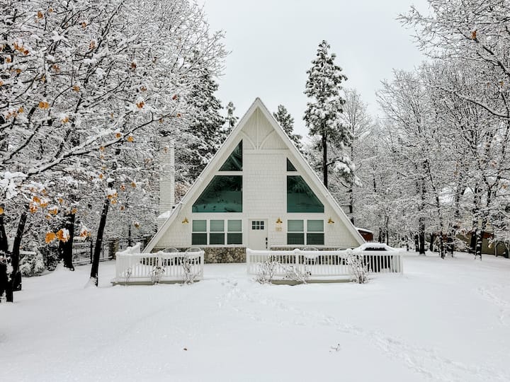 The White Haus:a-frame:walk To The Lake And Trails - Lake Arrowhead, CA