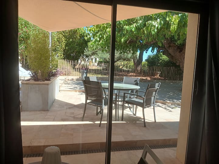 Gite Le Mas, Domaine D'exception, "Domaine669",4* - Alès