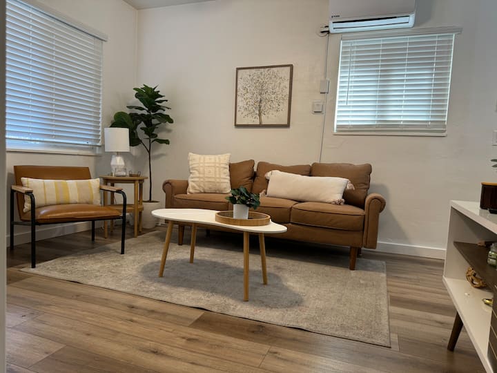 Comfortable Private Apartment - Bakersfield, CA