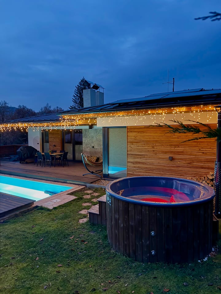 Modern Nature Retreat W/ Pool, Ps5 & Hot Tube - Tschechien