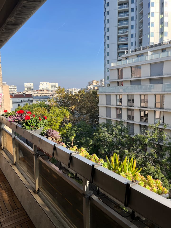 Appartement Avec Stationnement Gratuit - Paris