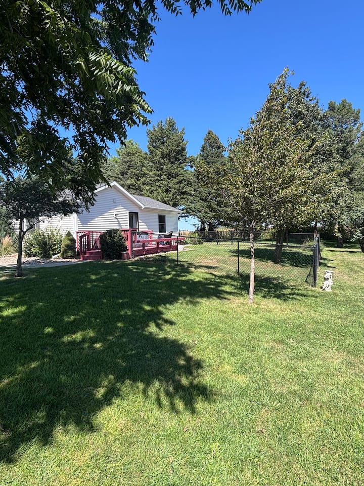 Farmhouse Oasis - Iowa