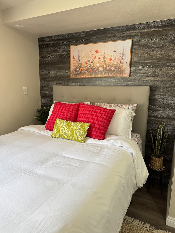 Colorful Studio/near Hospitals And Naval Base - Oxnard, CA