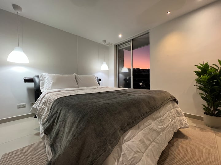 Modern Studio 8 Min To Provenza, University Eafit - Medellín, Colombia