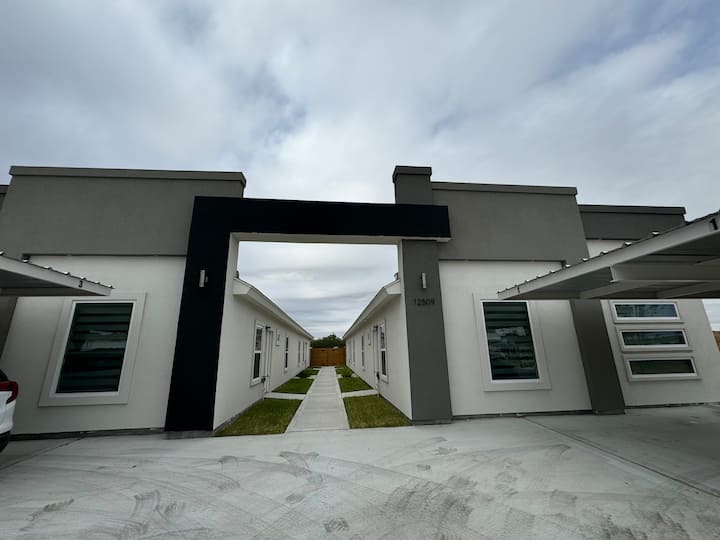 New Apartment 2 Bedrooms 2 Bathrooms - McAllen, TX
